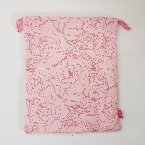 ipsy | Bags | 75 Ipsy Pink Flowery Cosmetic Bag | Poshmark